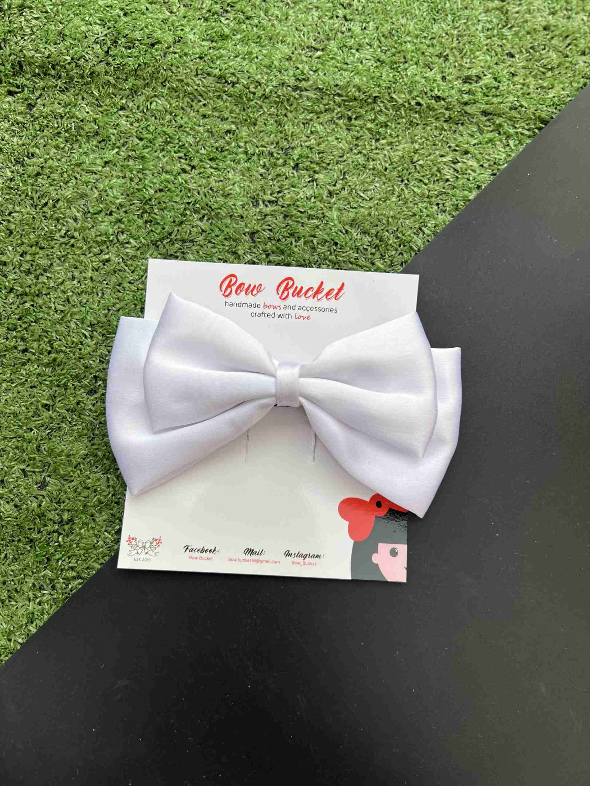 white double decker bow clip